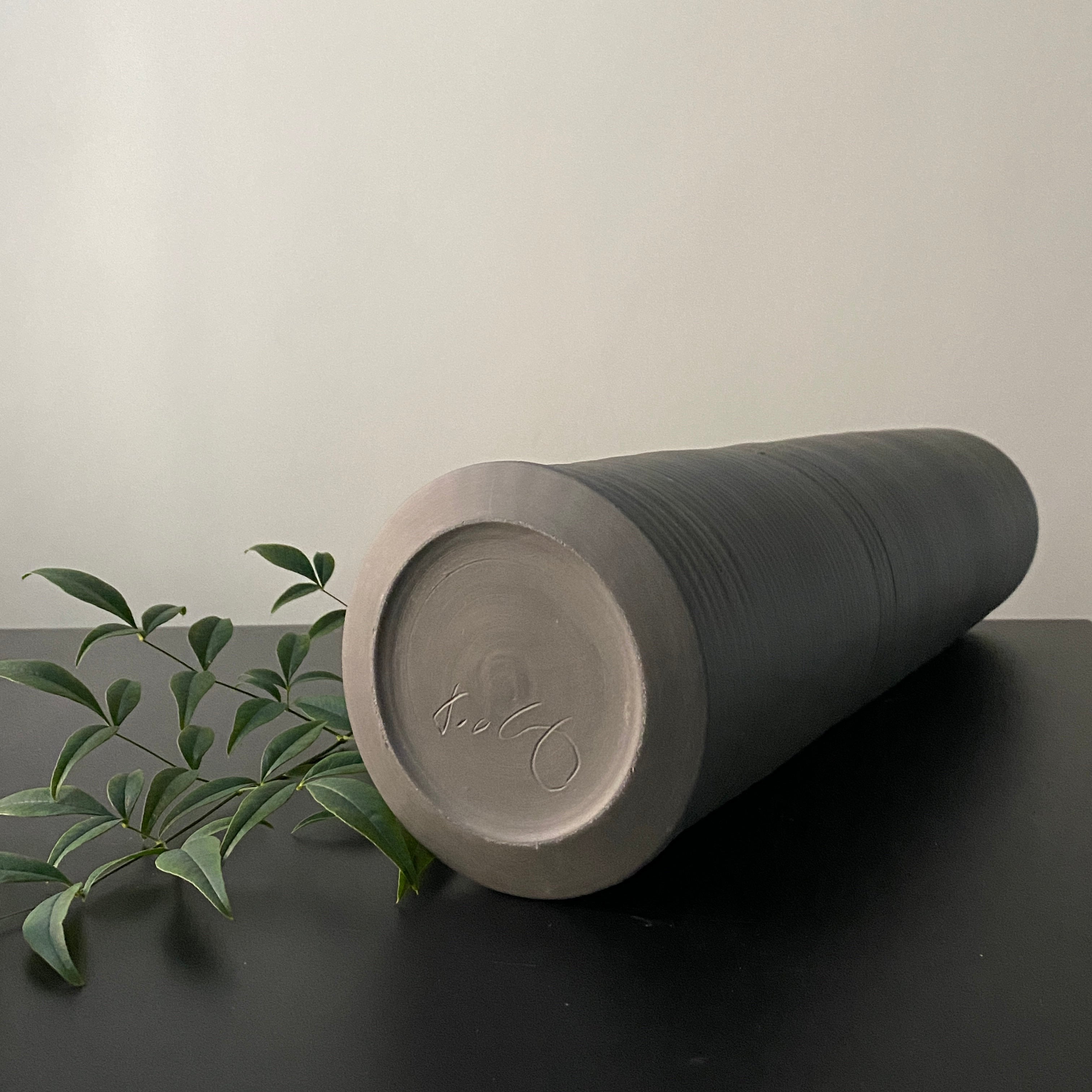 Charcoal column vase – Teresa Chang Ceramics